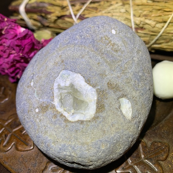 Accents | Ocean Agate In Basalt Matrix Gemstone Rock Specimen | Poshmark